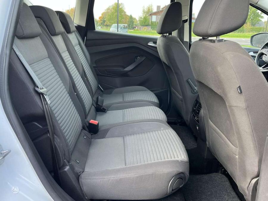 White Ford C-Max 2016 in Taurage, with an engine capacity of 1.50 L and mileage of 210 thousand km for 4550 €, photo 20 on AUTOMOTO.COM.LV