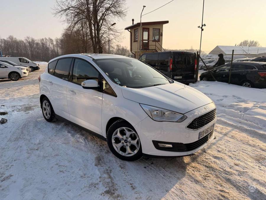 White Ford C-Max 2017 in Taurage, with an engine capacity of 1.00 L and mileage of 92 thousand km for 5750 €, photo 2 on AUTOMOTO.COM.LV
