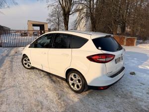 White Ford C-Max 2017 in Taurage, with an engine capacity of 1.00 L and mileage of 92 thousand km for 5750 €, photo 4 on AUTOMOTO.COM.LV
