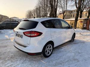 White Ford C-Max 2017 in Taurage, with an engine capacity of 1.00 L and mileage of 92 thousand km for 5750 €, photo 5 on AUTOMOTO.COM.LV