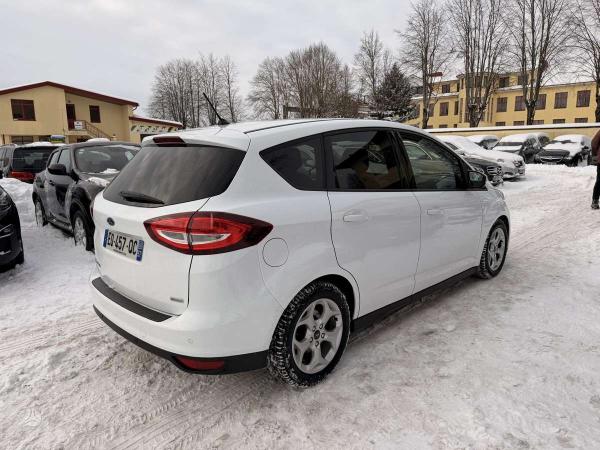 White Ford C-Max 2017 in Taurage, with an engine capacity of 1.00 L and mileage of 92 thousand km for 5650 €, photo 5 on AUTOMOTO.COM.LV