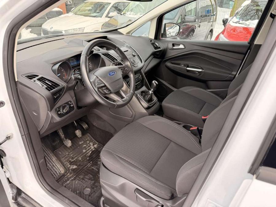 White Ford C-Max 2017 in Taurage, with an engine capacity of 1.00 L and mileage of 92 thousand km for 5650 €, photo 9 on AUTOMOTO.COM.LV