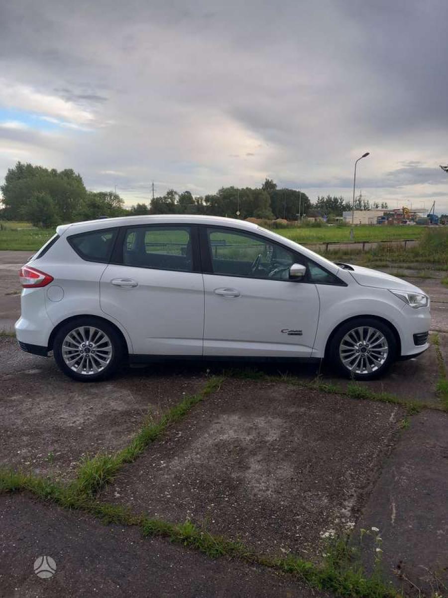 Balts Ford C-Max 2017 Kauņa, ar dzinēja tilpumu 2.00 L un nobraukumu 86 tūkst. km par 6450 €, foto 5 vietnē AUTOMOTO.COM.LV