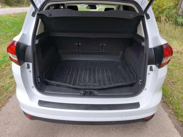 Balts Ford C-Max 2017 Kauņa, ar dzinēja tilpumu 1.00 L un nobraukumu 171 tūkst. km par 5950 €, foto 11 vietnē AUTOMOTO.COM.LV