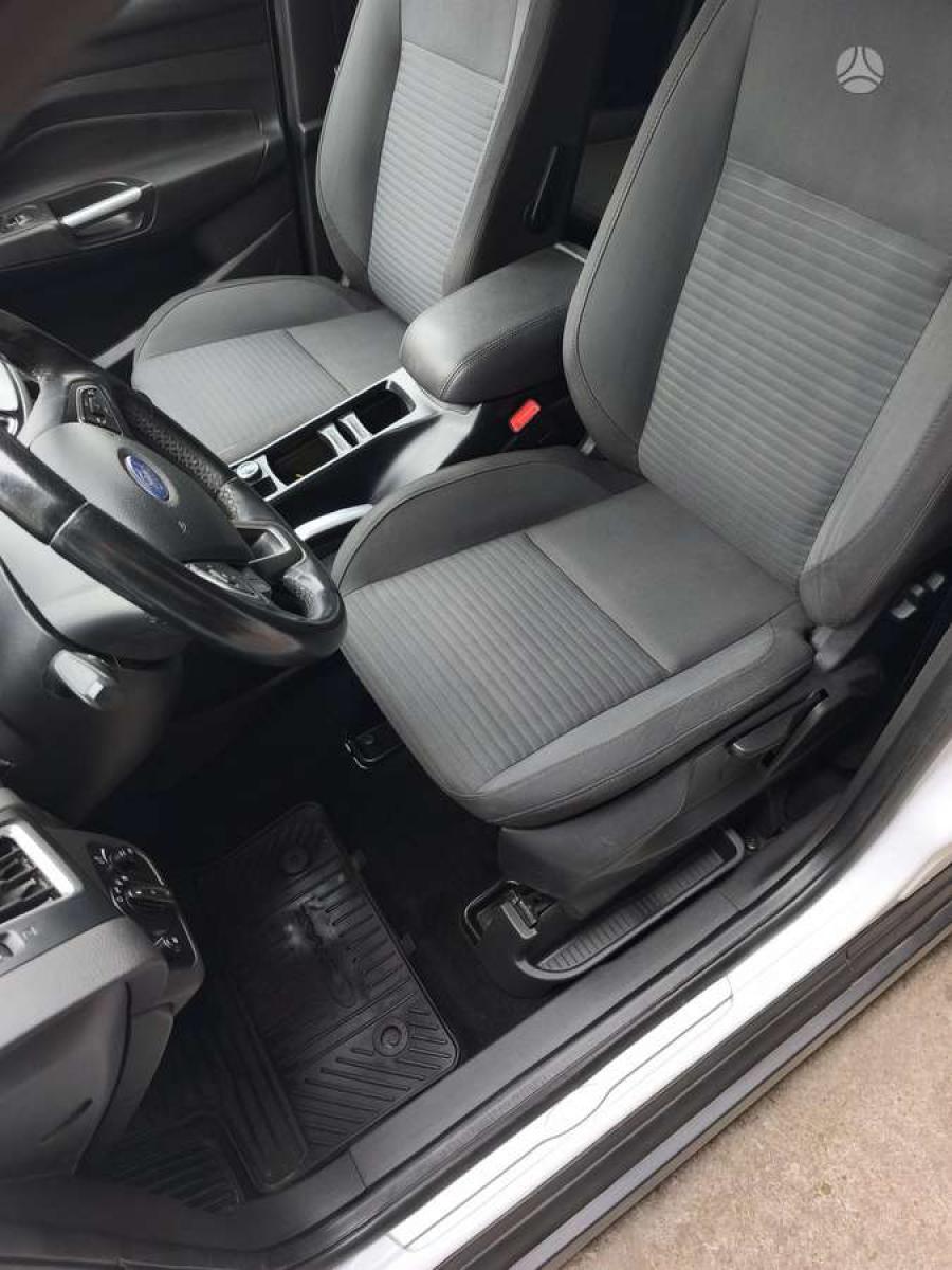 Balts Ford C-Max 2017 Kauņa, ar dzinēja tilpumu 1.00 L un nobraukumu 171 tūkst. km par 5950 €, foto 13 vietnē AUTOMOTO.COM.LV