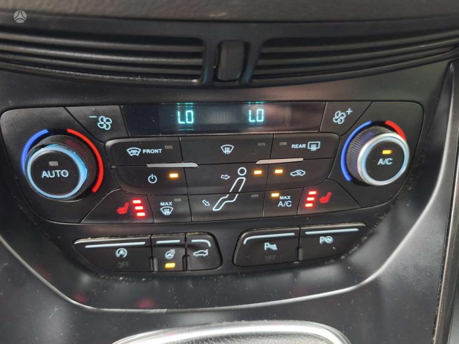 Balts Ford C-Max 2017 Kauņa, ar dzinēja tilpumu 1.00 L un nobraukumu 171 tūkst. km par 5950 €, foto 24 vietnē AUTOMOTO.COM.LV