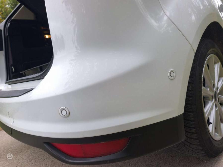 Balts Ford C-Max 2017 Kauņa, ar dzinēja tilpumu 1.00 L un nobraukumu 171 tūkst. km par 5950 €, foto 29 vietnē AUTOMOTO.COM.LV
