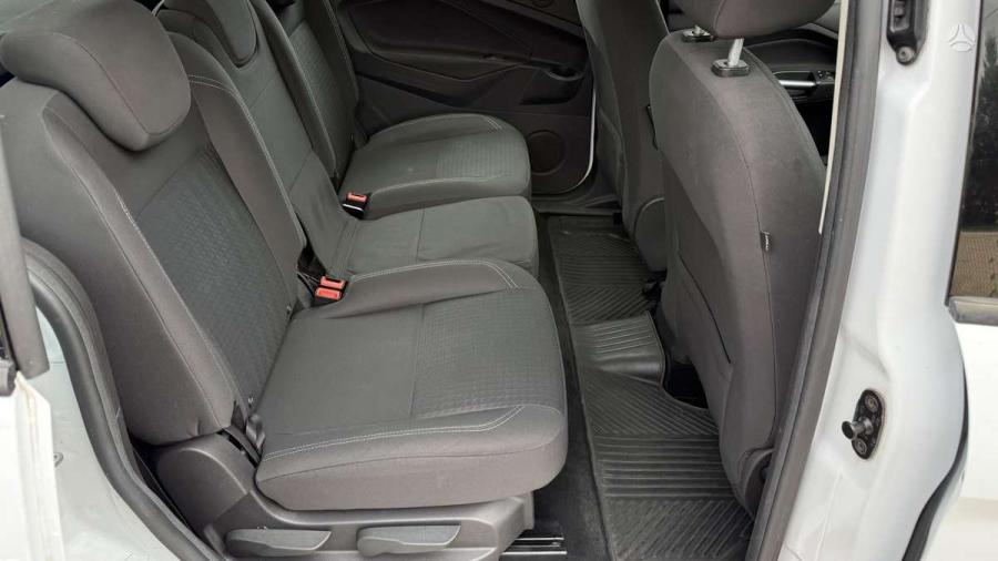 Balts Ford C-Max 2019 Ukmergė, ar dzinēja tilpumu 1.50 L un nobraukumu 230 tūkst. km par 4200 €, foto 17 vietnē AUTOMOTO.COM.LV
