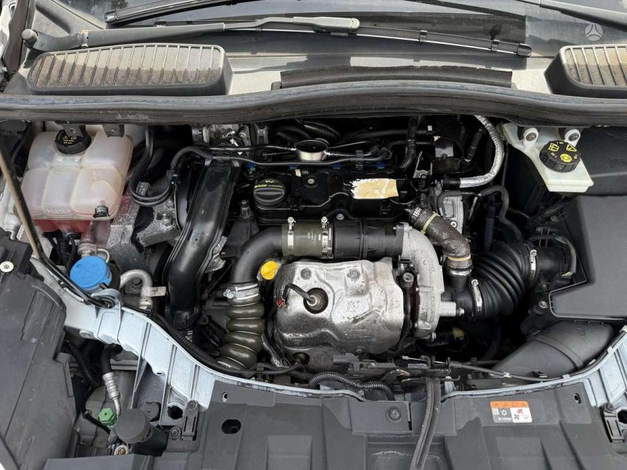 Balts Ford C-Max 2019 Ukmergė, ar dzinēja tilpumu 1.50 L un nobraukumu 230 tūkst. km par 4200 €, foto 20 vietnē AUTOMOTO.COM.LV