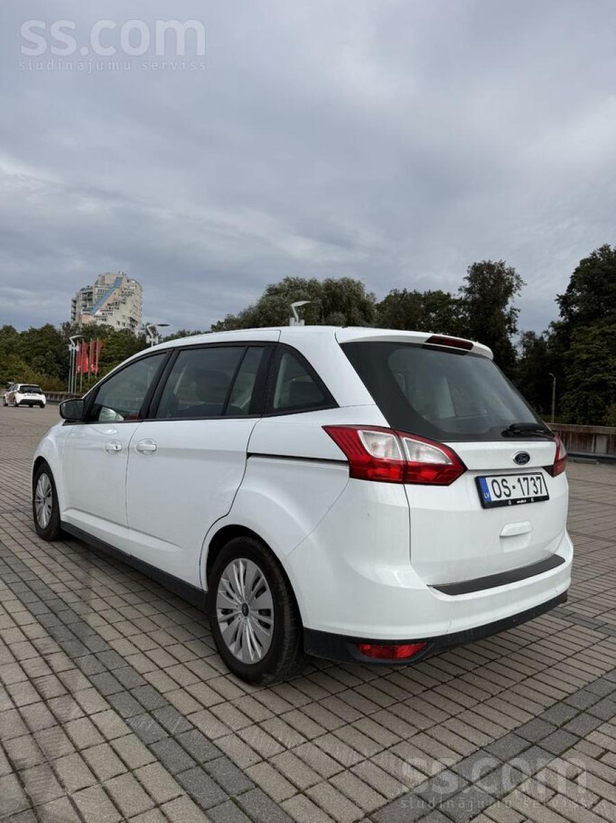Balts Ford C-Max 2019 Rīga, ar dzinēja tilpumu 1.50 L un nobraukumu 213 tūkst. km par 6800 €, foto 5 vietnē AUTOMOTO.COM.LV