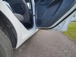 Balts Ford C-Max 2008 Pērnava, ar dzinēja tilpumu 1.60 L un nobraukumu 338 tūkst. km par 2000 €, foto 15 vietnē AUTOMOTO.COM.LV
