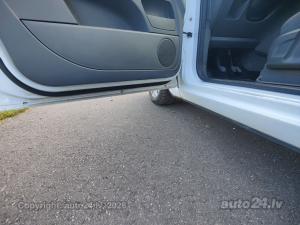 Balts Ford C-Max 2008 Pērnava, ar dzinēja tilpumu 1.60 L un nobraukumu 338 tūkst. km par 2000 €, foto 18 vietnē AUTOMOTO.COM.LV
