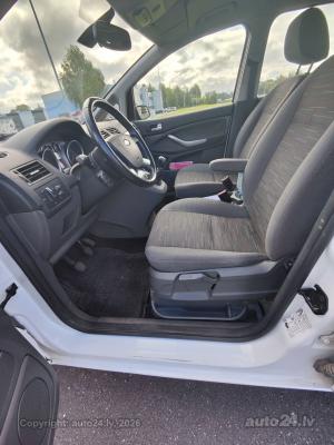 Balts Ford C-Max 2008 Pērnava, ar dzinēja tilpumu 1.60 L un nobraukumu 338 tūkst. km par 2000 €, foto 22 vietnē AUTOMOTO.COM.LV