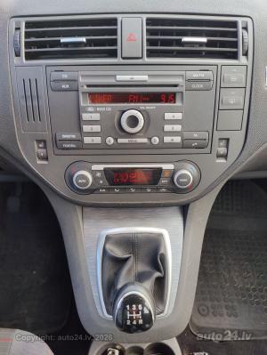 Balts Ford C-Max 2008 Pērnava, ar dzinēja tilpumu 1.60 L un nobraukumu 338 tūkst. km par 2000 €, foto 25 vietnē AUTOMOTO.COM.LV