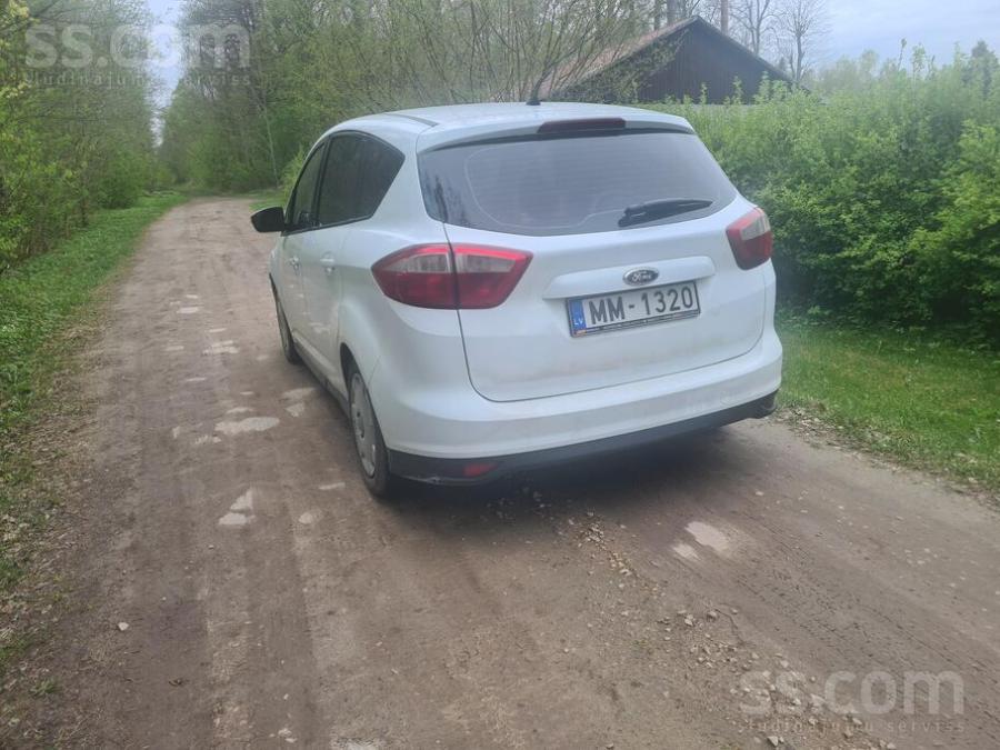 White Ford C-Max 2012 in Jurmala, with an engine capacity of 1.60 L and mileage of 386 thousand km for 3850 €, photo 4 on AUTOMOTO.COM.LV