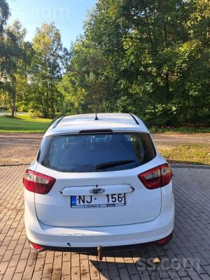 White Ford C-Max 2012 in Riga, with an engine capacity of 1.60 L and mileage of 509 thousand km for 1500 €, photo 3 on AUTOMOTO.COM.LV