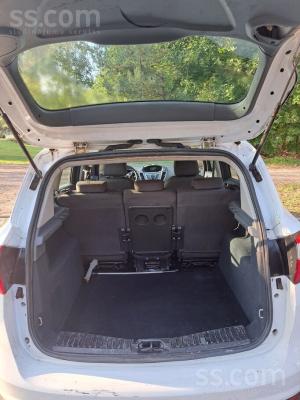 White Ford C-Max 2012 in Riga, with an engine capacity of 1.60 L and mileage of 509 thousand km for 1500 €, photo 8 on AUTOMOTO.COM.LV