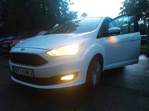 Balts Ford C-Max 2016 Tallina, ar dzinēja tilpumu 15.00 L un nobraukumu 244 tūkst. km par 6250 €, foto 7 vietnē AUTOMOTO.COM.LV