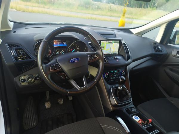 Balts Ford C-Max 2016 Tallina, ar dzinēja tilpumu 15.00 L un nobraukumu 244 tūkst. km par 6250 €, foto 10 vietnē AUTOMOTO.COM.LV