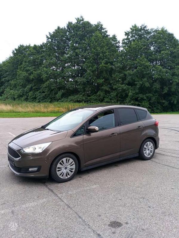 Yellow Ford C-Max 2016 in Vilkaviskis, with an engine capacity of 1.00 L and mileage of 143 thousand km for 4400 €, photo 4 on AUTOMOTO.COM.LV