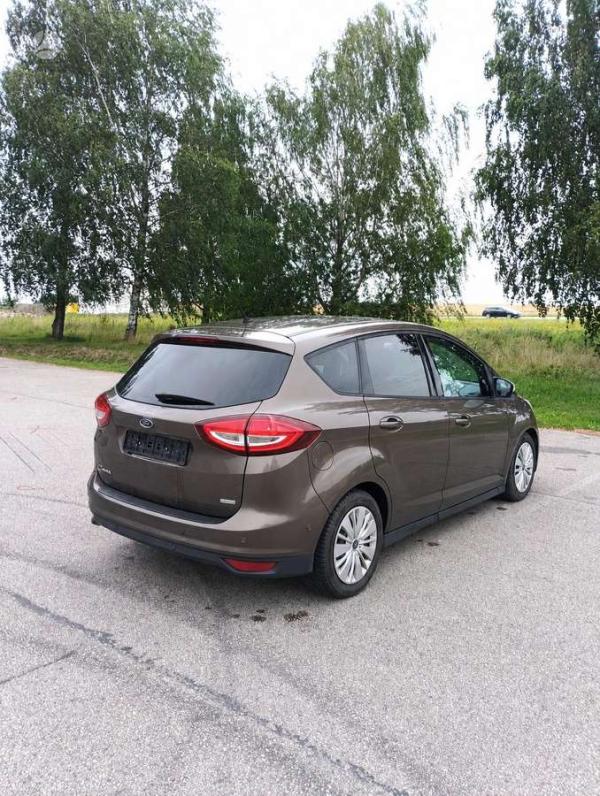 Yellow Ford C-Max 2016 in Vilkaviskis, with an engine capacity of 1.00 L and mileage of 143 thousand km for 4400 €, photo 7 on AUTOMOTO.COM.LV