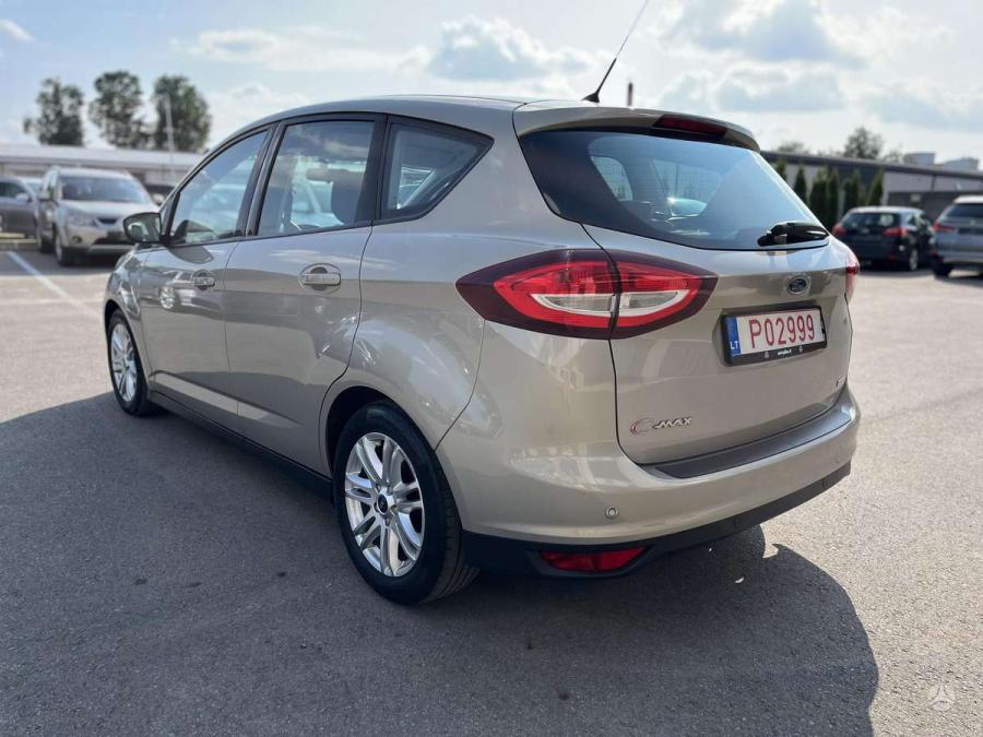 Yellow Ford C-Max 2016 in Siauliai, with an engine capacity of 1.00 L and mileage of 72 thousand km for 4650 €, photo 7 on AUTOMOTO.COM.LV