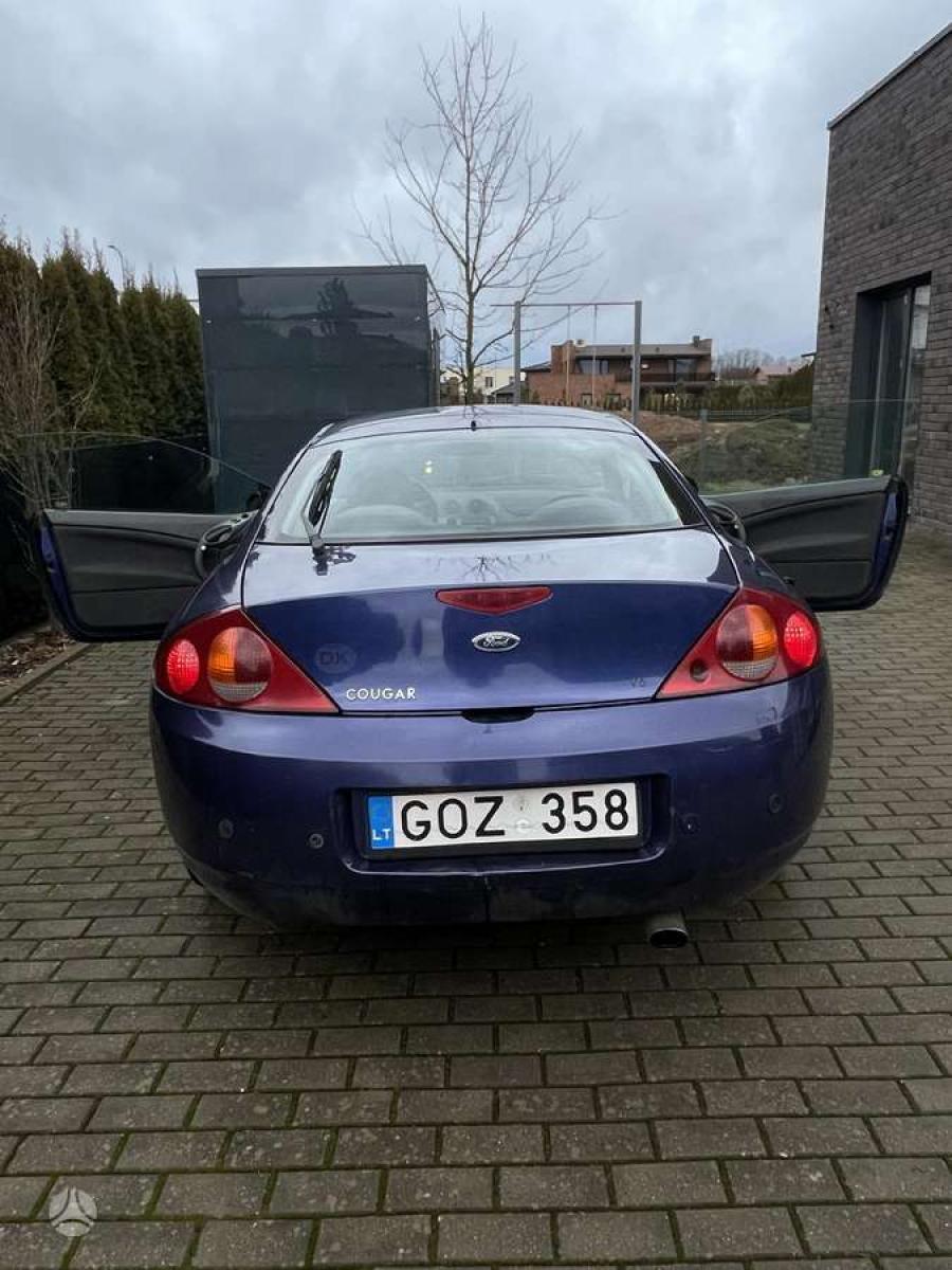 Blue Ford Cougar 2001 in Kaunas, with an engine capacity of 2.54 L and mileage of 230 thousand km for 1500 €, photo 3 on AUTOMOTO.COM.LV