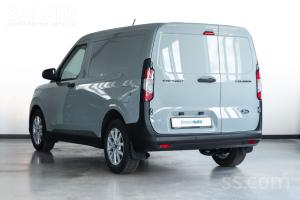 Grey Ford Courier 2025 in Riga, with an engine capacity of 1.00 L and mileage of 15 thousand km for 20990 €, photo 4 on AUTOMOTO.COM.LV