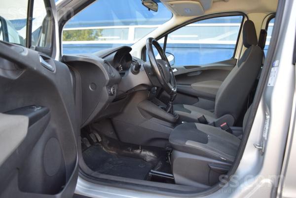 Grey Ford Courier 2019 in Riga, with an engine capacity of 1.50 L and mileage of 124 thousand km for 7000 €, photo 3 on AUTOMOTO.COM.LV