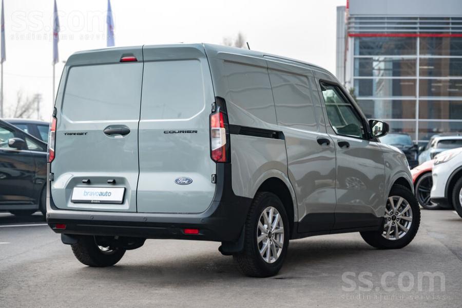 Grey Ford Courier 2025 in Riga, with an engine capacity of 1.00 L and mileage of 15 thousand km for 20990 €, photo 7 on AUTOMOTO.COM.LV