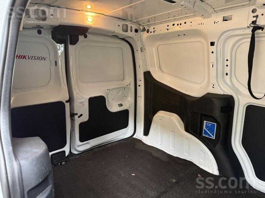 Balts Ford Courier 2024 Rīga, ar dzinēja tilpumu 1.00 L un nobraukumu 35 tūkst. km par 16900 €, foto 19 vietnē AUTOMOTO.COM.LV