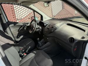 Balts Ford Courier 2015 Rīga, ar dzinēja tilpumu 1.50 L un nobraukumu 292 tūkst. km par 3200 €, foto 10 vietnē AUTOMOTO.COM.LV