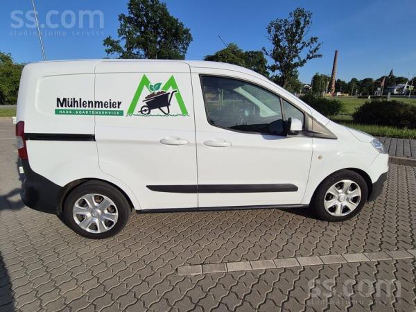 White Ford Courier 2017 in Saldus, with an engine capacity of 1.00 L and mileage of 145 thousand km for 6250 €, photo 6 on AUTOMOTO.COM.LV