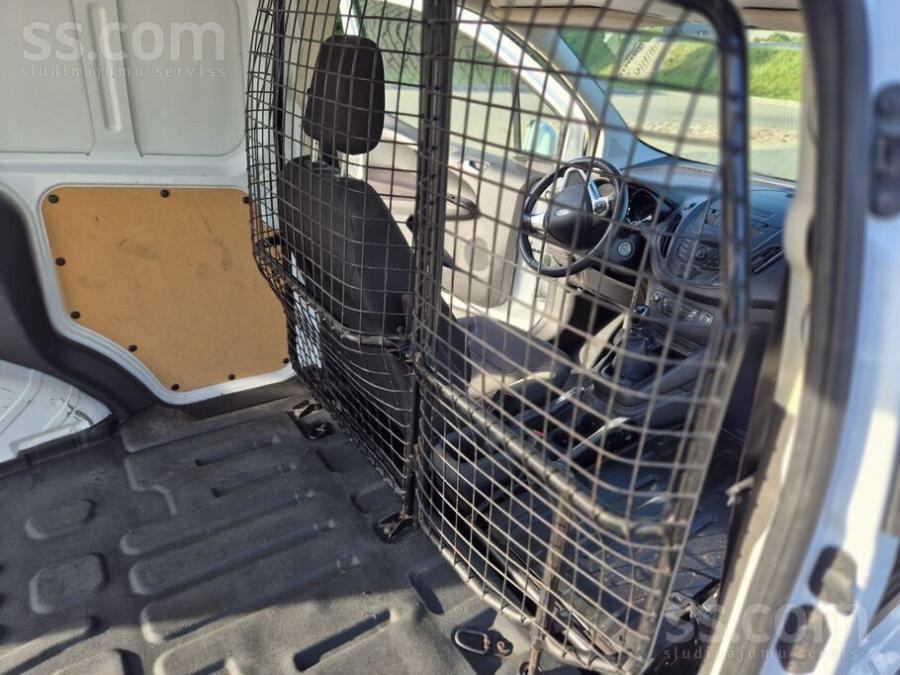 Balts Ford Courier 2017 Saldus, ar dzinēja tilpumu 1.00 L un nobraukumu 145 tūkst. km par 6250 €, foto 24 vietnē AUTOMOTO.COM.LV