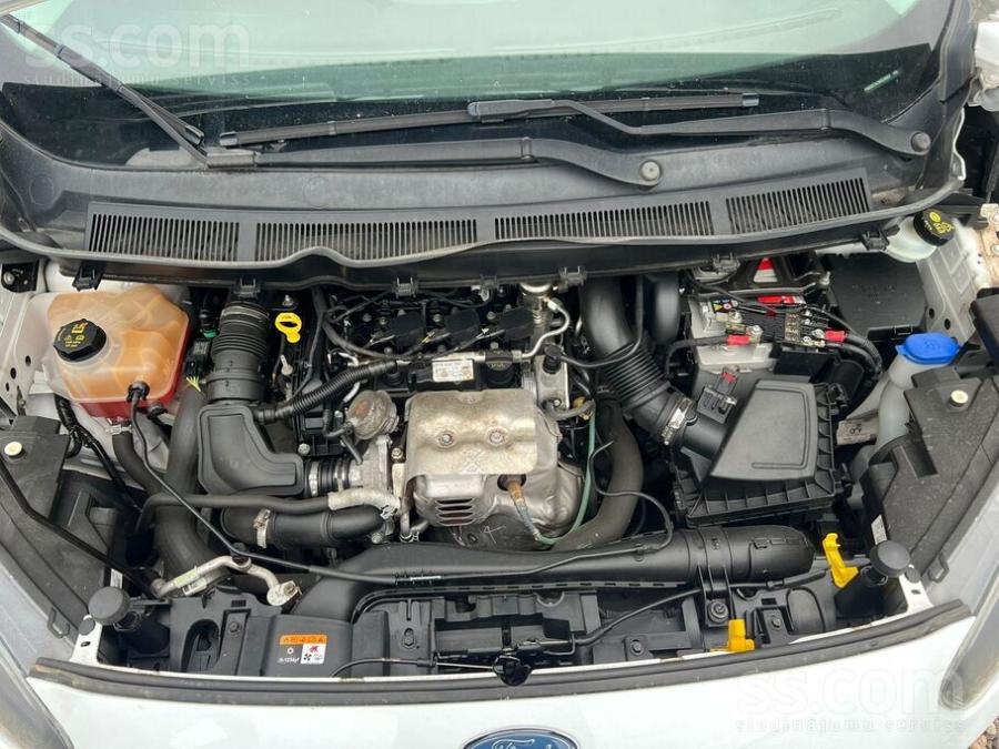 White Ford Courier 2019 in Riga, with an engine capacity of 1.00 L and mileage of 89 thousand km for 5800 €, photo 8 on AUTOMOTO.COM.LV