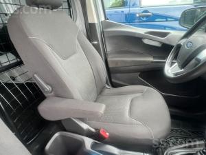 White Ford Courier 2019 in Riga, with an engine capacity of 1.00 L and mileage of 89 thousand km for 5800 €, photo 10 on AUTOMOTO.COM.LV