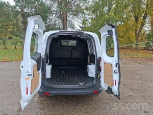 White Ford Courier 2014 in Jelgava, with an engine capacity of 1.50 L and mileage of 219 thousand km for 4990 €, photo 6 on AUTOMOTO.COM.LV