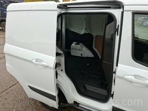 White Ford Courier 2014 in Jelgava, with an engine capacity of 1.50 L and mileage of 219 thousand km for 4990 €, photo 7 on AUTOMOTO.COM.LV