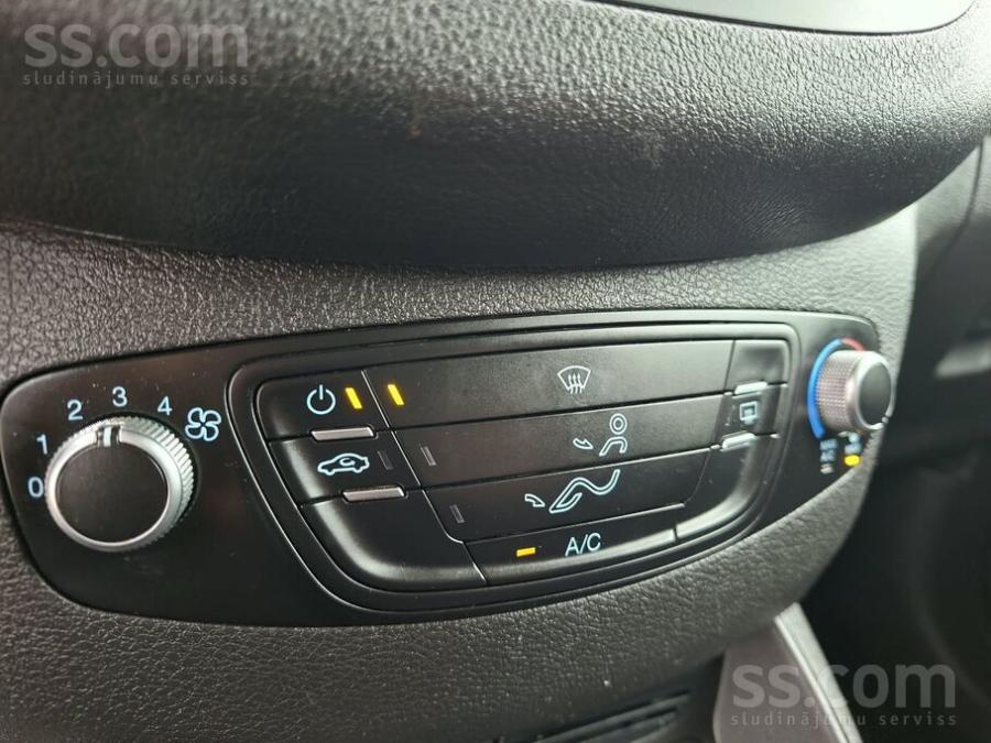 White Ford Courier 2014 in Jelgava, with an engine capacity of 1.50 L and mileage of 219 thousand km for 4990 €, photo 11 on AUTOMOTO.COM.LV