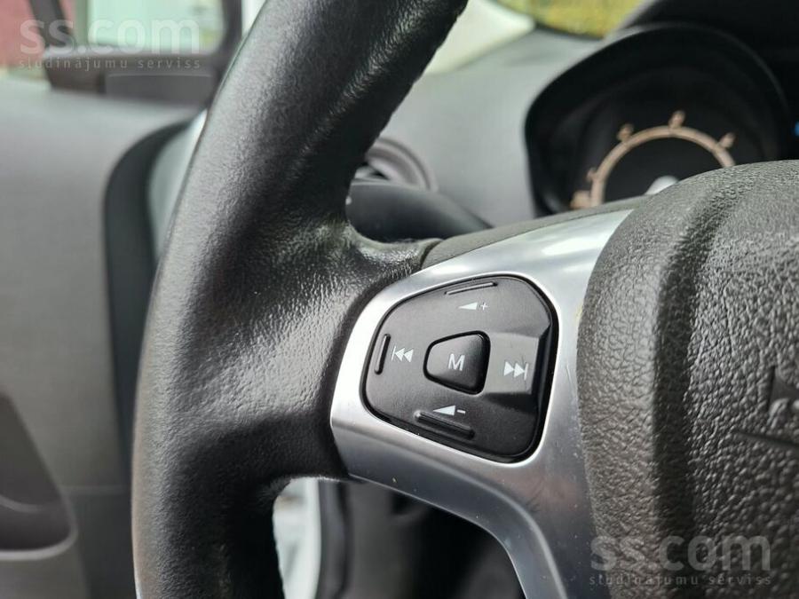 White Ford Courier 2014 in Jelgava, with an engine capacity of 1.50 L and mileage of 219 thousand km for 4990 €, photo 14 on AUTOMOTO.COM.LV