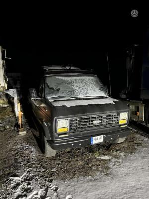 Black Ford Econoline 1986 in Svencionys, with an engine capacity of 7.30 L and mileage of 170 thousand km for 6500 €, photo  on AUTOMOTO.COM.LV