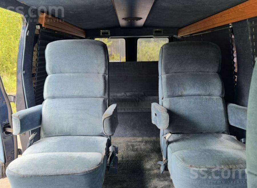 Zils Ford Econoline 1990 Jūrmala, ar dzinēja tilpumu 5.00 L un nobraukumu 0 tūkst. km par 5600 €, foto 13 vietnē AUTOMOTO.COM.LV