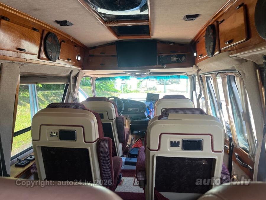 Zaļš Ford Econoline 1996 Rapla, ar dzinēja tilpumu 5.80 L un nobraukumu 105 tūkst. km par 9600 €, foto 5 vietnē AUTOMOTO.COM.LV