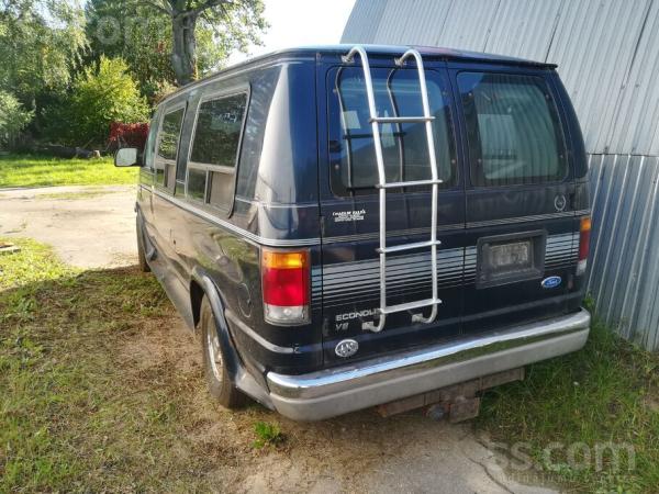 Pelēks Ford Econoline 1993 Jūrmala, ar dzinēja tilpumu 5.00 L un nobraukumu 323 tūkst. km par 2500 €, foto 2 vietnē AUTOMOTO.COM.LV