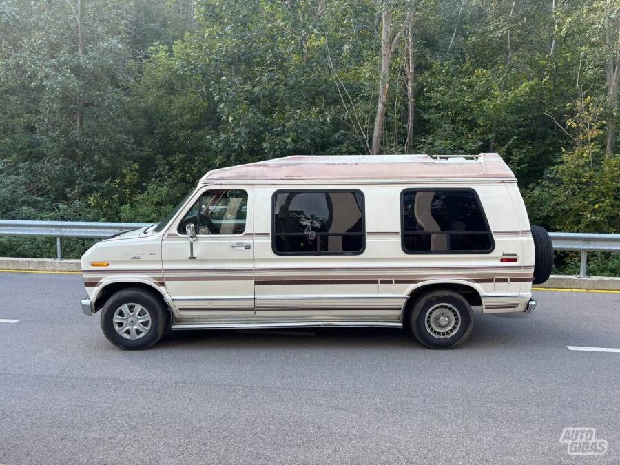 Ford Econoline 1990 Viļņa, ar dzinēja tilpumu 5.00 L un nobraukumu 134 tūkst. km par 8800 €, foto 3 vietnē AUTOMOTO.COM.LV