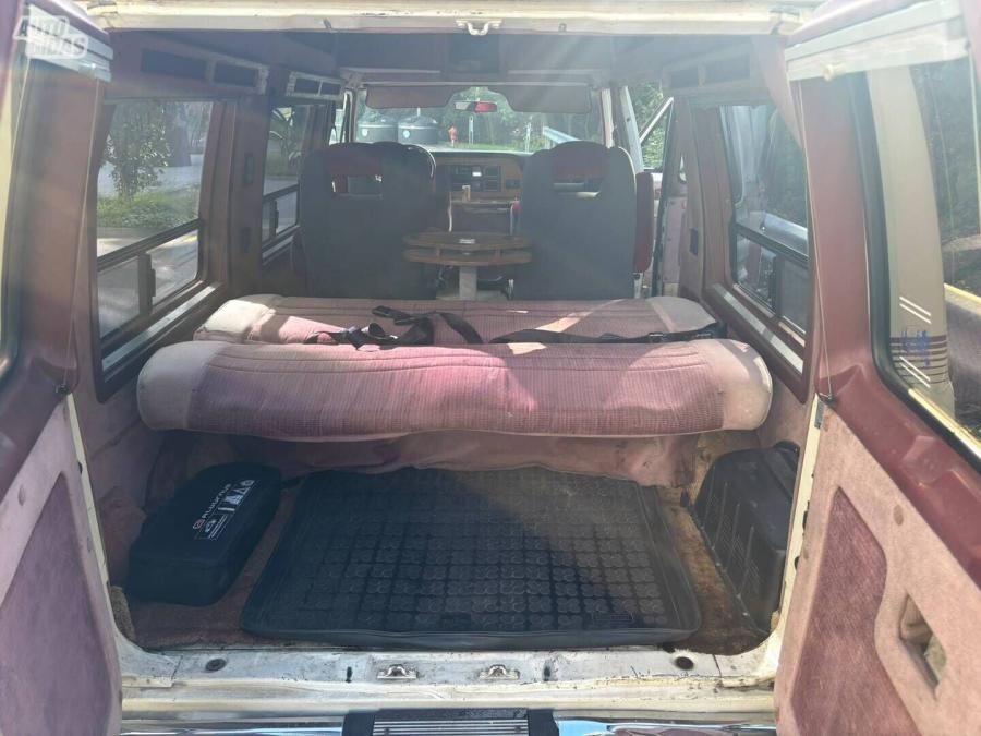 Ford Econoline 1990 Viļņa, ar dzinēja tilpumu 5.00 L un nobraukumu 134 tūkst. km par 8800 €, foto 25 vietnē AUTOMOTO.COM.LV