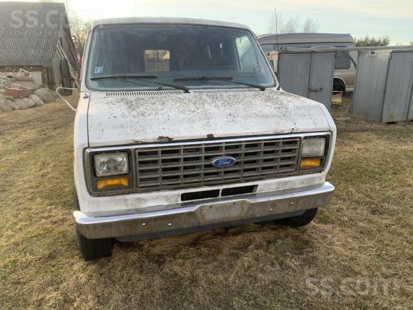 Balts Ford Econoline 1989 Rīga, ar dzinēja tilpumu 4.90 L un nobraukumu 123 tūkst. km par 1000 €, foto 3 vietnē AUTOMOTO.COM.LV