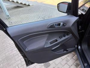 Black Ford EcoSport 2016 in Utena, with an engine capacity of 1.50 L and mileage of 150 thousand km for 6200 €, photo 17 on AUTOMOTO.COM.LV