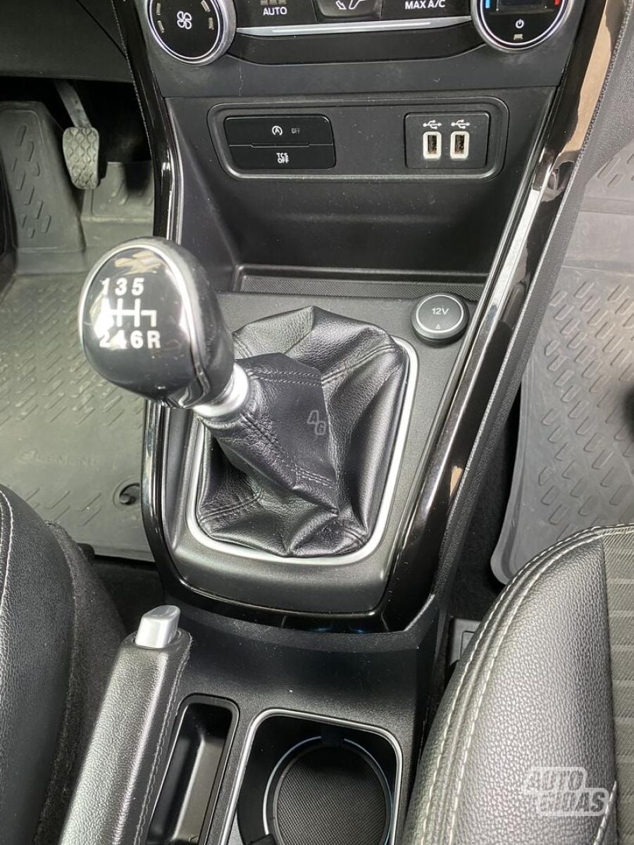 Black Ford EcoSport 2018 in Siauliai, with an engine capacity of 1.00 L and mileage of 96 thousand km for 6400 €, photo 7 on AUTOMOTO.COM.LV