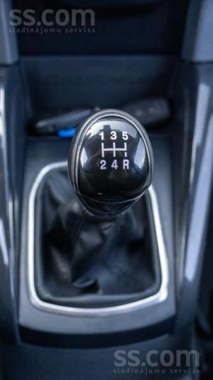 Zils Ford EcoSport 2015 Rīga, ar dzinēja tilpumu 1.00 L un nobraukumu 134 tūkst. km par 4990 €, foto 15 vietnē AUTOMOTO.COM.LV